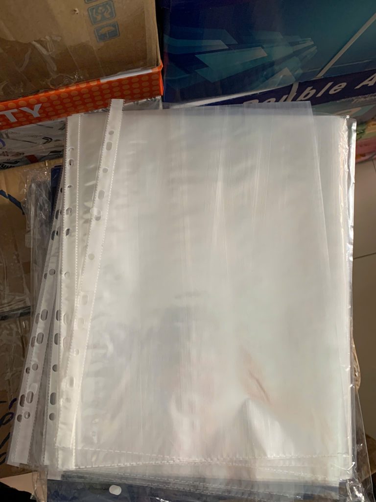 Bìa lỗ A4 - 500g (100 cái / xấp) - Văn Phòng Phẩm - Dụng cụ Văn Phòng giá rẻ gần đây nhất TPHCM